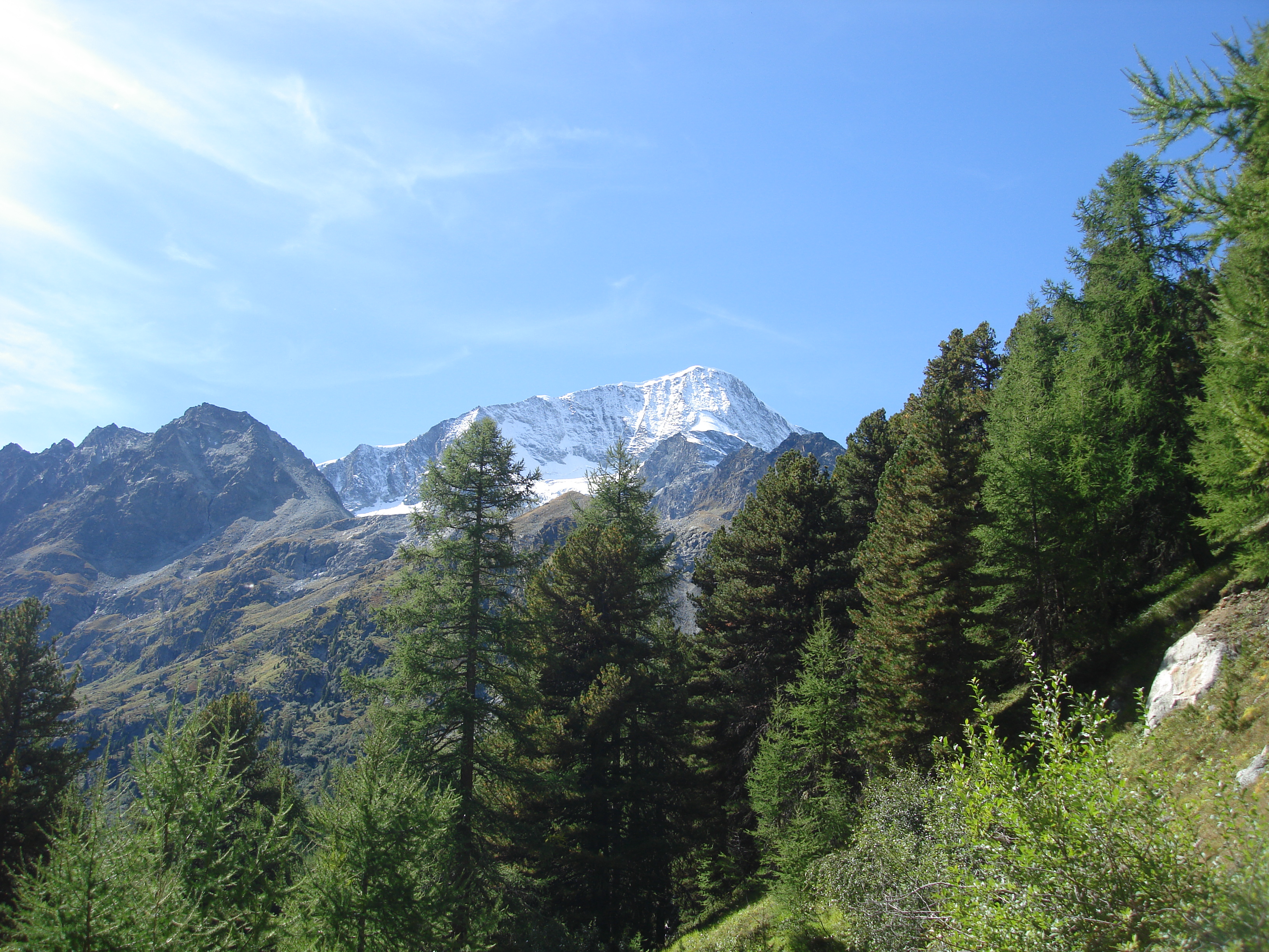 Beginning of the hike to Col Collon